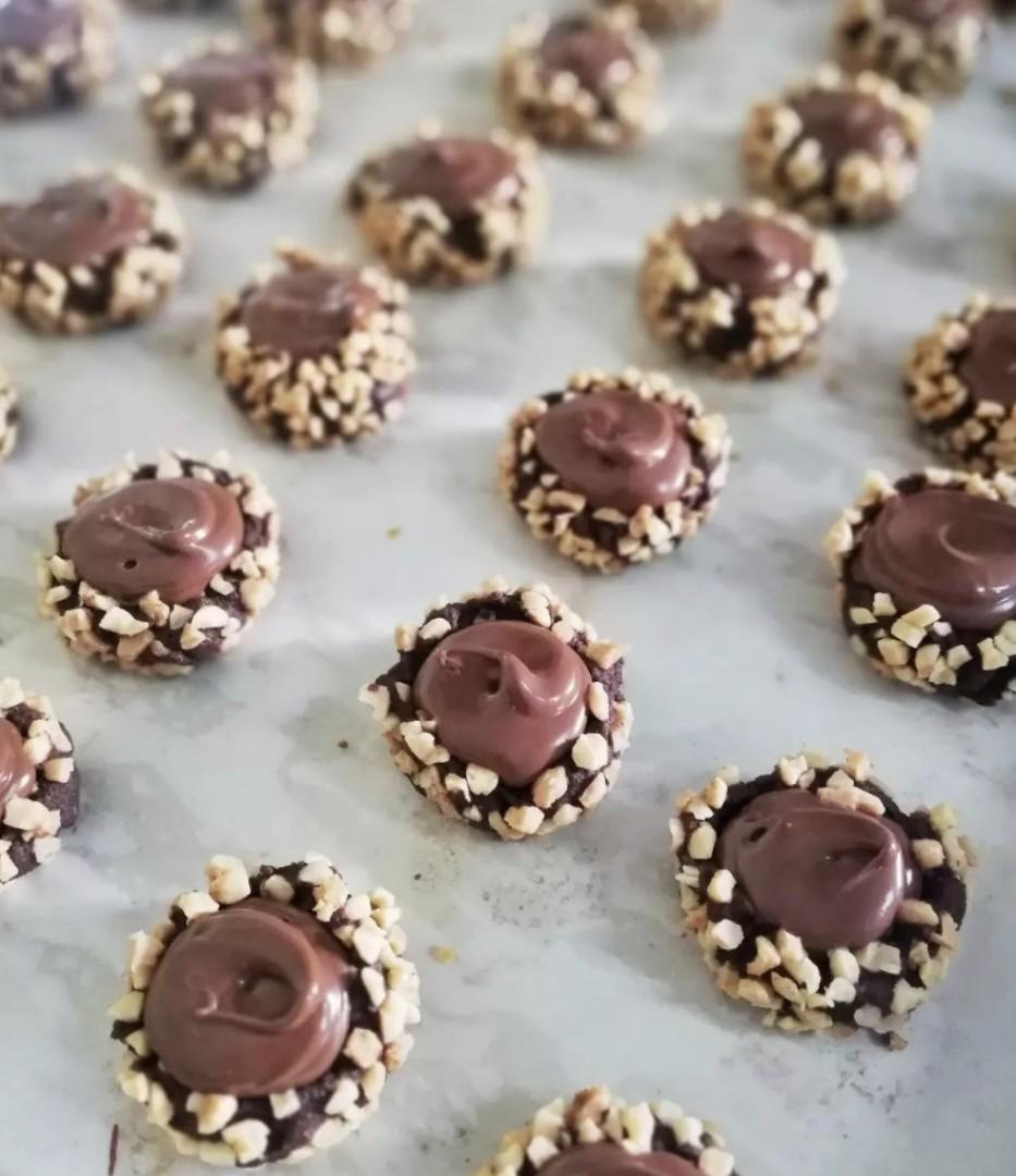 Nutella Button Cookies, Food & Drinks, Homemade Bakes on Carousell