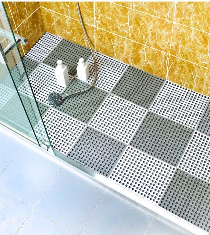 Plastic Anti-Slip Map, Announcements on Carousell