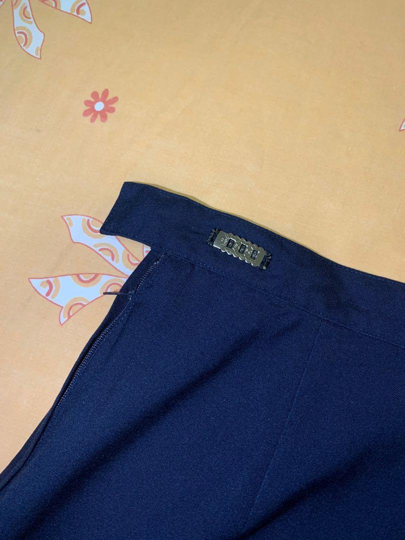 RVHS Uniform: Year 4-6 Skirt (Size 28), Women's Fashion, Dresses & Sets ...