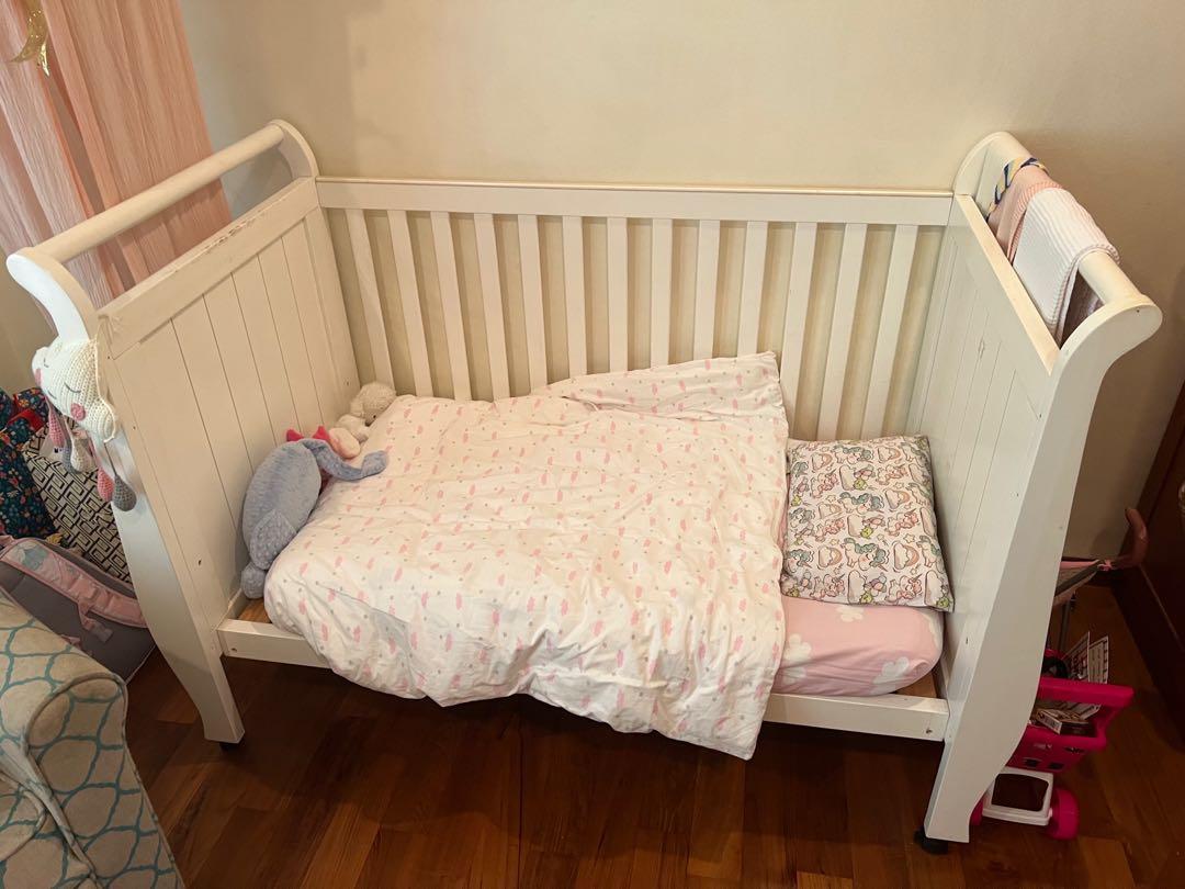 Sleigh style convertible crib with change table with draws, Babies ...