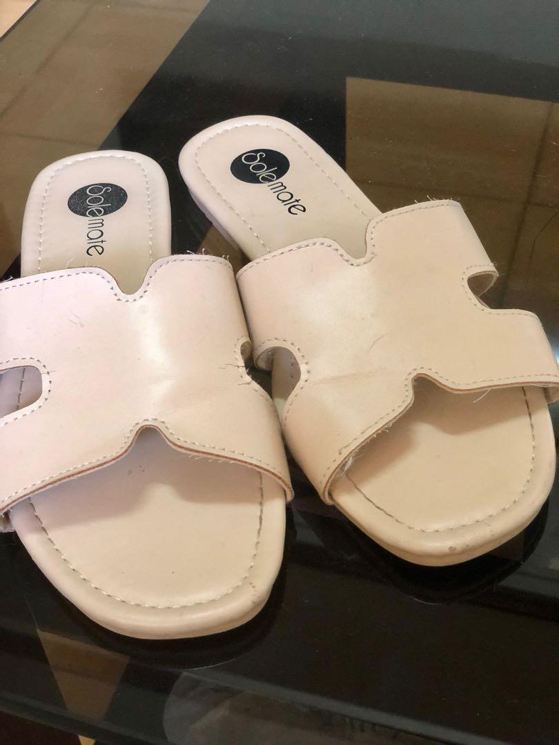 SOLEMATE Hermes Slippers Slides, Women's Fashion, Footwear, Slippers ...