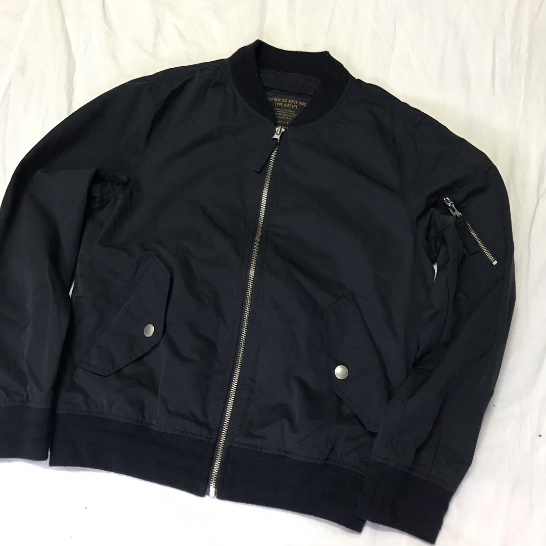SPAO REGIMENT Bomber Jacket, Men's Fashion, Muslim Wear, Tops on Carousell