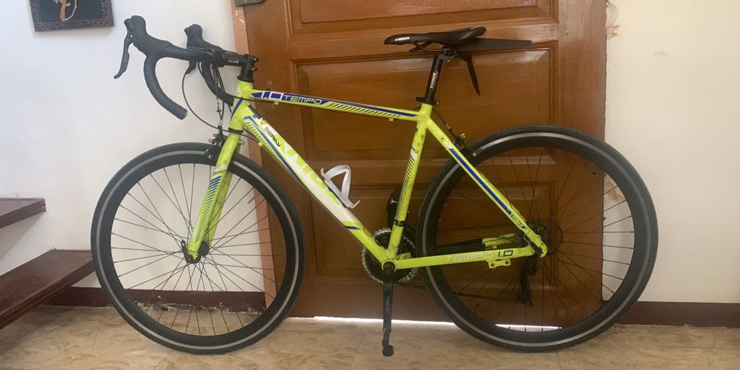 Trinx Tempo 1.0 Road Bike, Sports Equipment, Bicycles & Parts, Bicycles ...
