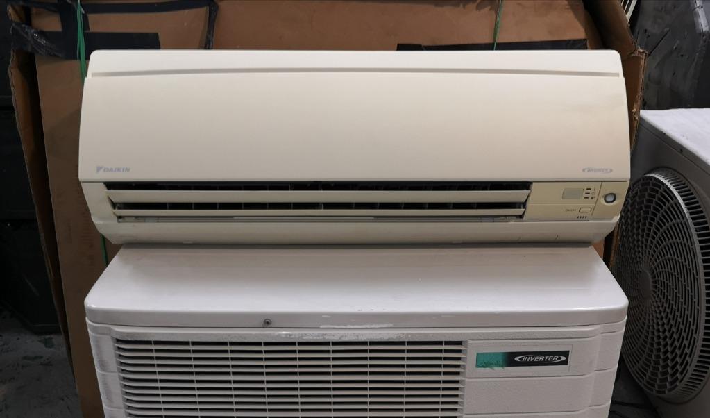Used 1.5HP Daikin Wall Mounted Type Aircond AC6550 / R22 / Inverter ...