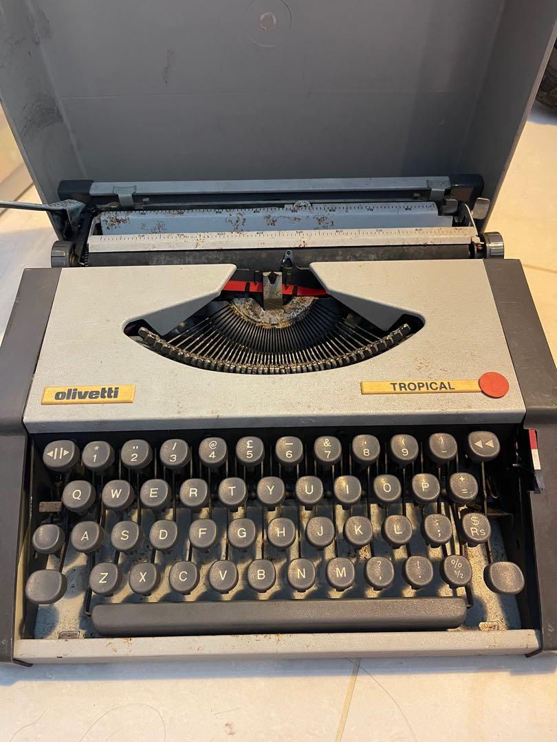 Vintage Typewriter - Olivetti, Hobbies & Toys, Memorabilia ...