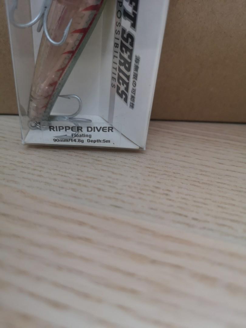 Zerek ripper diver floating 90mm 14.8g 5m red grey, Sports Equipment, Fishing on Carousell