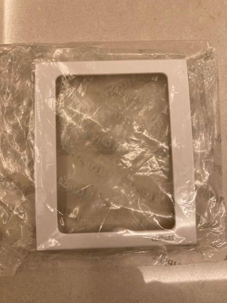 奇勝Clipsal E3000系列掣框, 傢俬＆家居, 燈飾及風扇, 燈飾 - Carousell