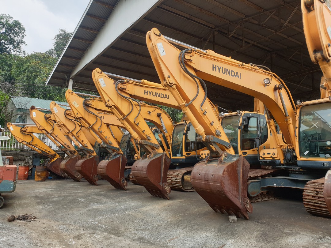 Big Big Saleon take all basis 14 units Hyundai Backhoe, Commercial ...