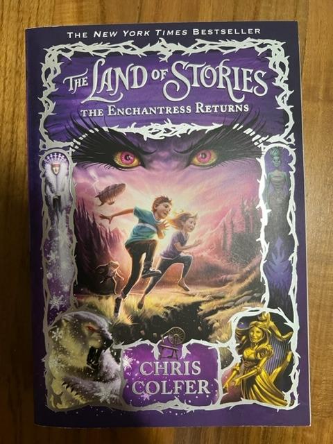 Land of stories book 2 'The Enchantress Returns', Hobbies & Toys, Books ...