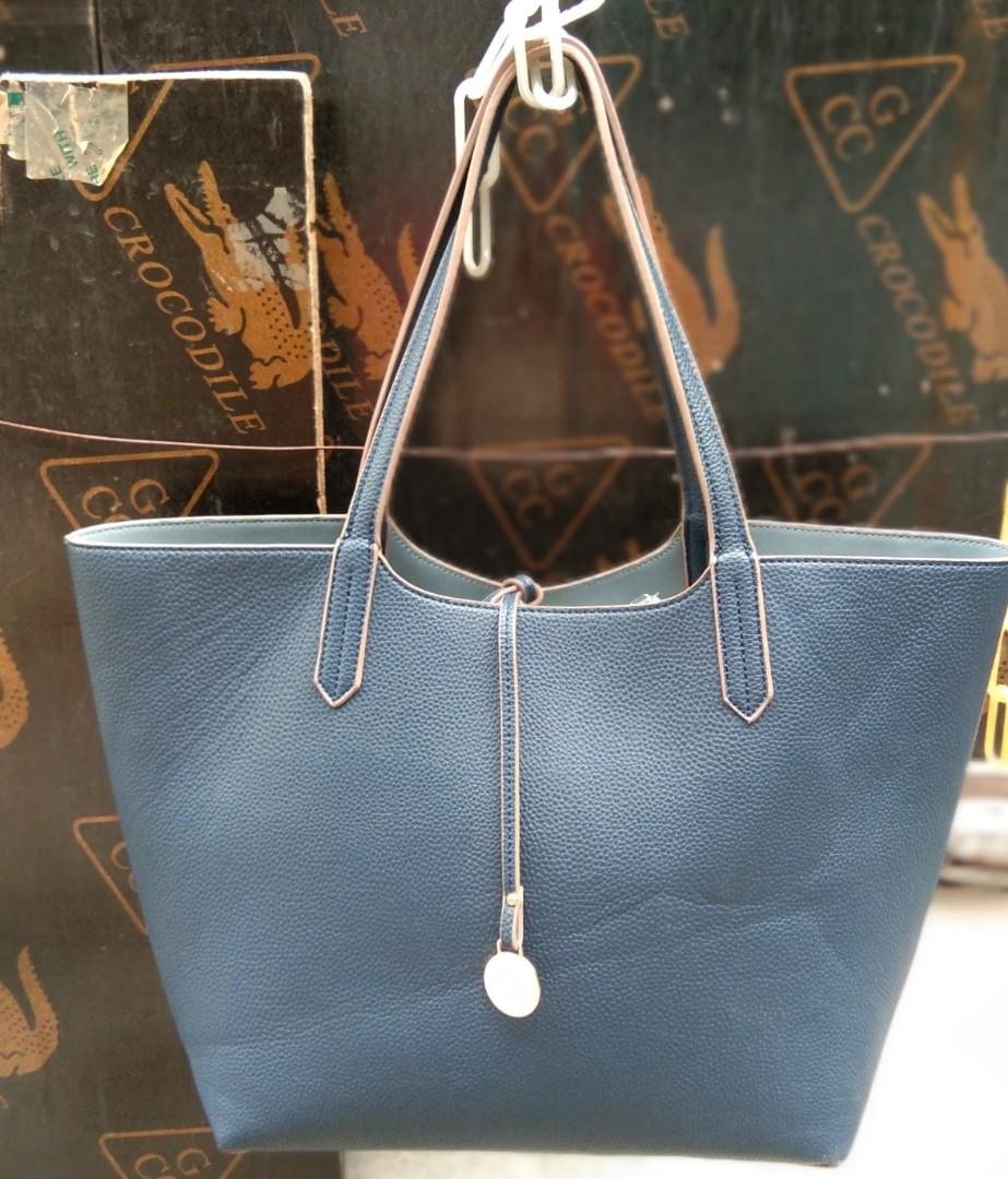 Monte rosso, Women's Fashion, Bags & Wallets, Shoulder Bags on Carousell