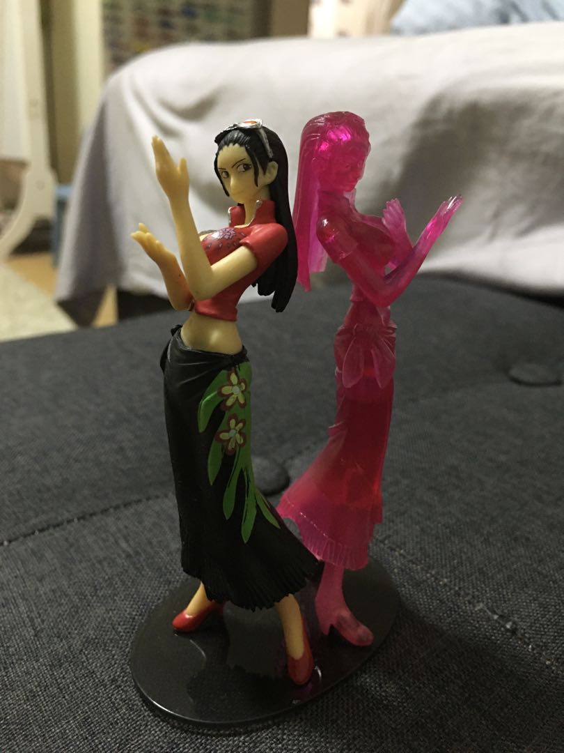 One piece figure Nico robin attack motions effect : becoming a hero ...