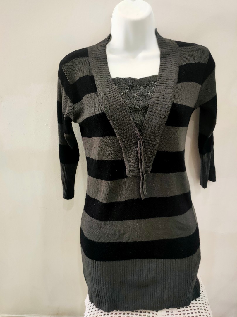 Simple class blouse, Women's Fashion, Tops, Blouses on Carousell