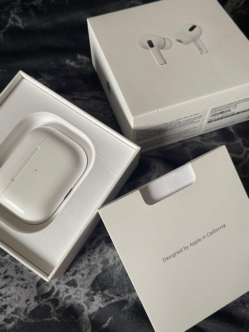 Apple Airpod pro ( left side) * authentic * got the buds and casing ...