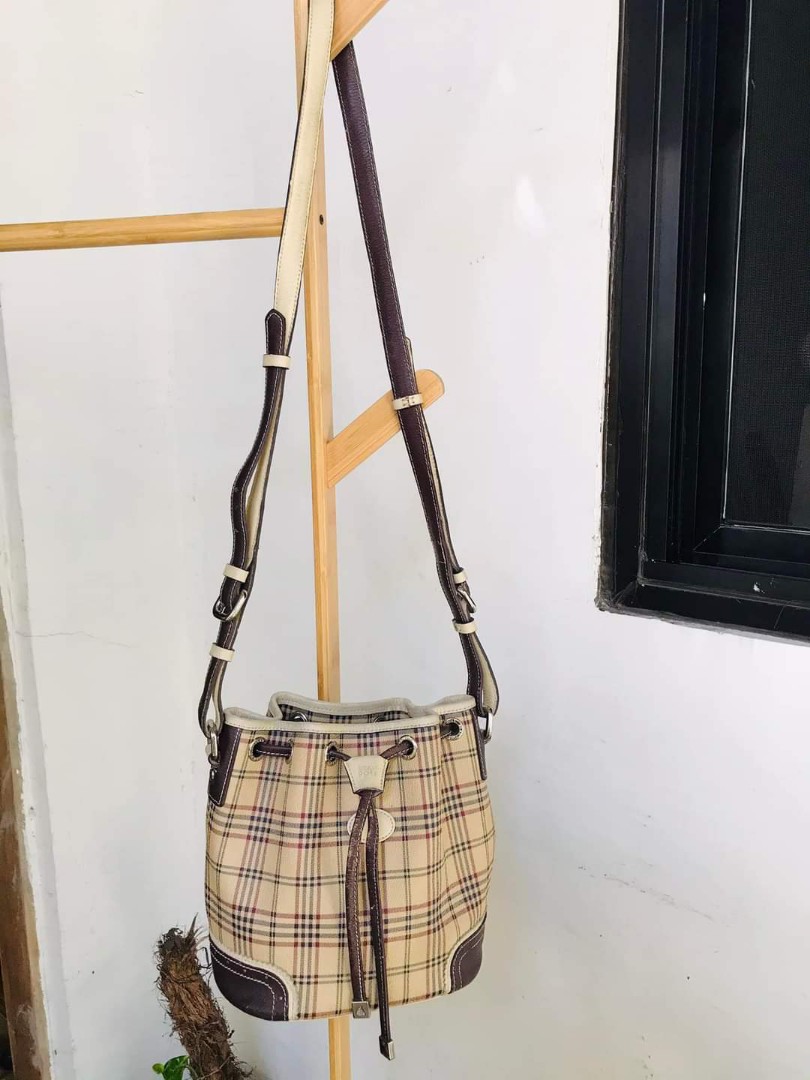 Authentic Beanpole Bucket Bag, Luxury, Bags & Wallets on Carousell