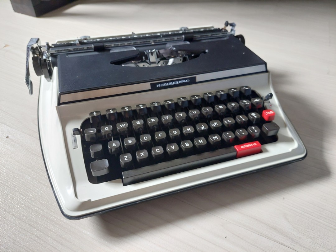 BRAND NEW Like Condition Hanimex Regal Typewriter, Everything Else on ...