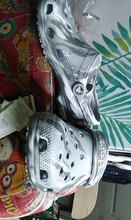 CROCS CLASSIC MARBLE LIGHT GREY, Women's Fashion, Footwear, Flats ...