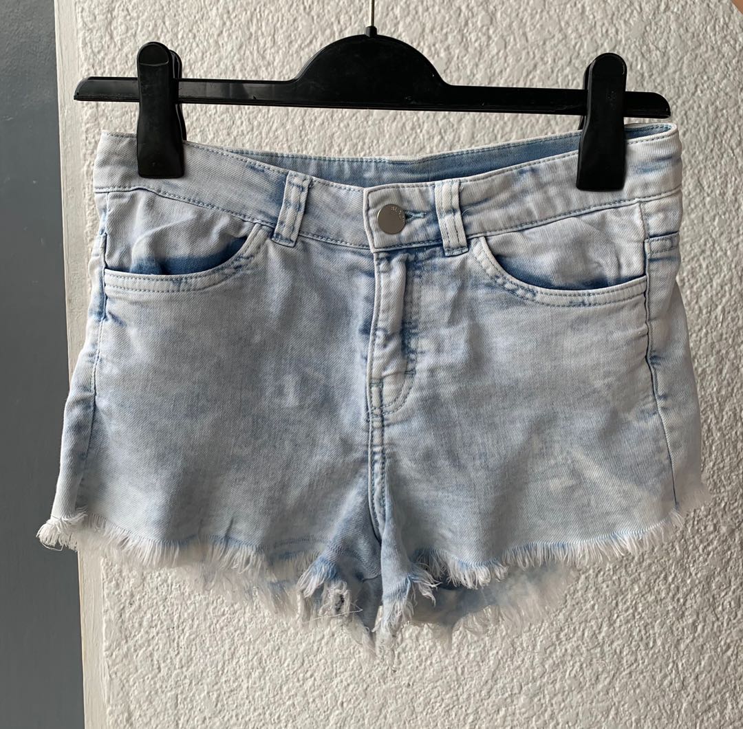 H&M Divided Denim Shorts Original, Women's Fashion, Bottoms, Shorts on ...