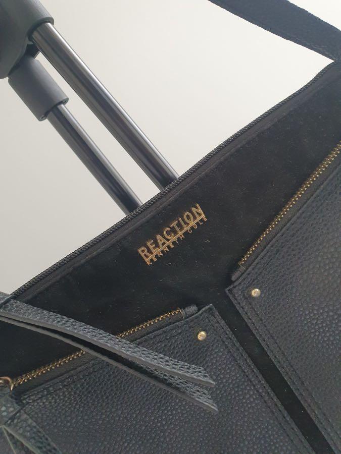 Kenneth Cole Body Bag, Luxury, Bags & Wallets on Carousell