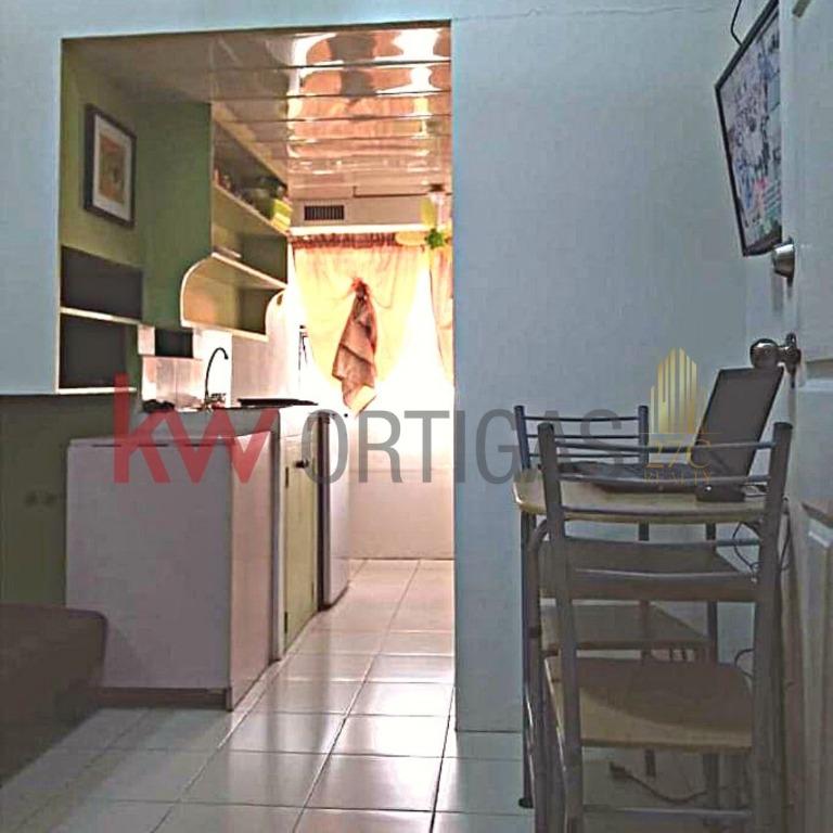 Loft type unit in Rock Fort Residences, Makati, Property, For Sale ...