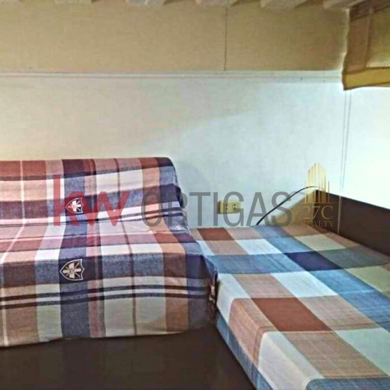 Loft type unit in Rock Fort Residences, Makati, Property, For Sale ...