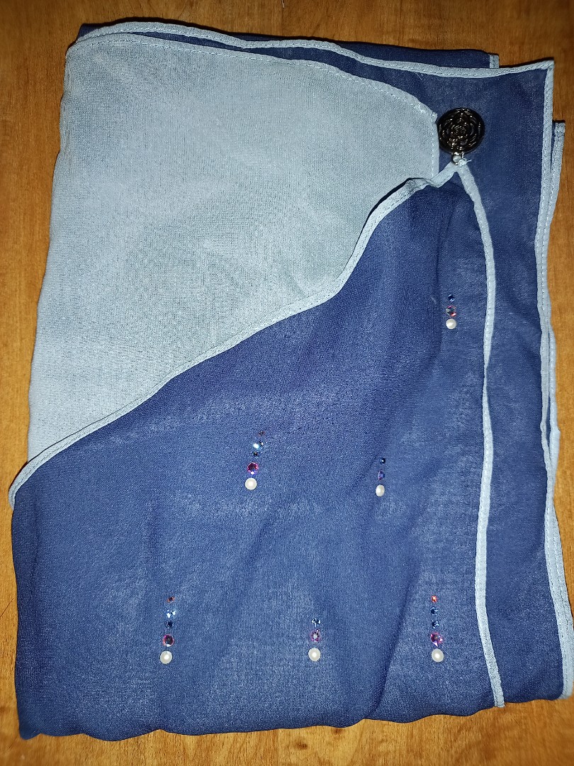 NEELOFAR HIJAB, Women's Fashion, Muslimah Fashion, Hijabs on Carousell