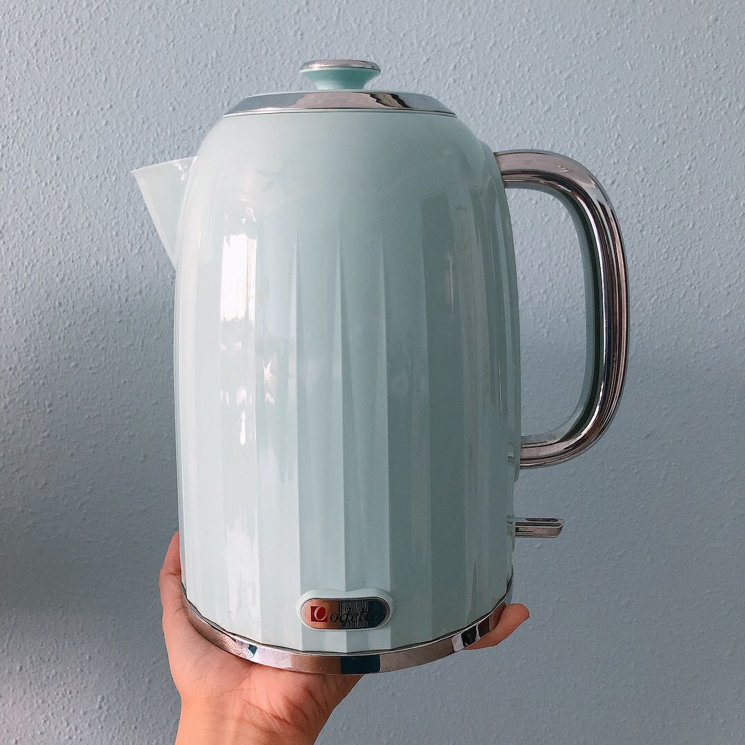 Super pretty Odette Retro Kettle - 1.7liters, TV & Home Appliances ...