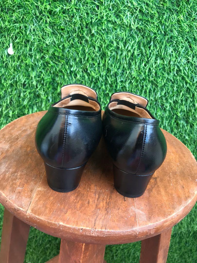 Yoshinoya Ginza Black Shoe Loafers with Heels, Women's Fashion ...