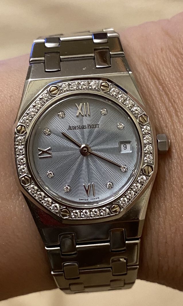 Authentic AP Ladies Royal Oak, Luxury, Watches on Carousell