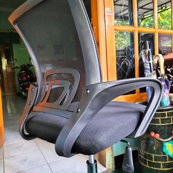 Kursi Kantor Jaring KK4005, Perabotan Rumah di Carousell