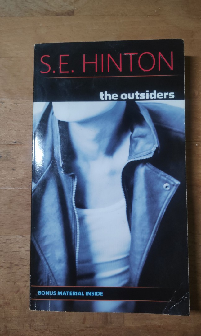 The Outsiders - S.E. Hinton, Hobbies & Toys, Books & Magazines, Fiction ...