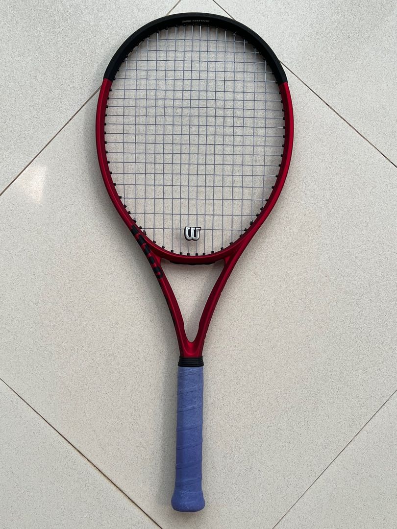 Wilson Clash 100 V2 (2022 model) Tennis Racket, Sports Equipment ...