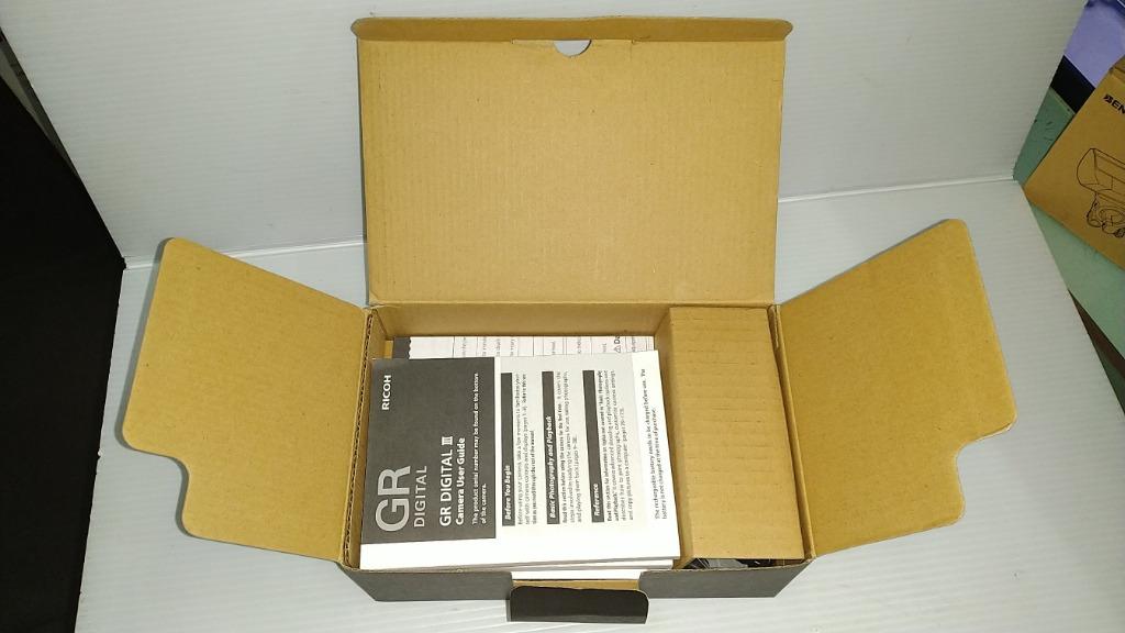 側面小橡皮蓋脆化 有現貨 理光 RICOH GR Digital III 數位相機 RICOH GRD III GRD3, 相機攝影, 相機在旋轉拍賣