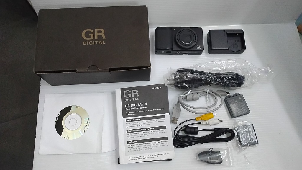 側面小橡皮蓋脆化 有現貨 理光 RICOH GR Digital III 數位相機 RICOH GRD III GRD3, 相機攝影, 相機在旋轉拍賣