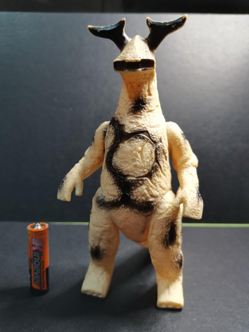 BANDAI JAPAN Kaiju Monsters - Rare Ultraman Monsters Eleking, Hobbies ...
