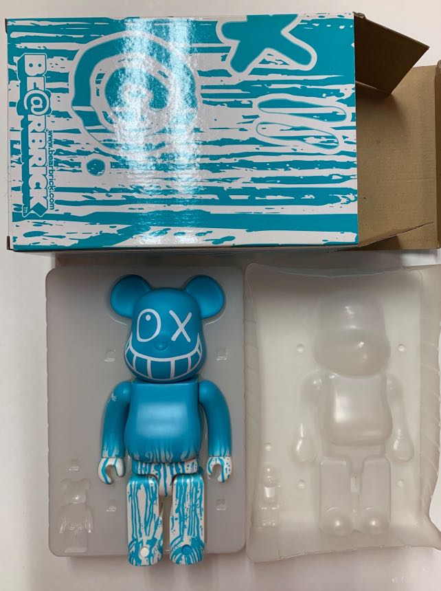 Bearbrick andre 400%, 興趣及遊戲, 收藏品及紀念品, 古董收藏 - Carousell