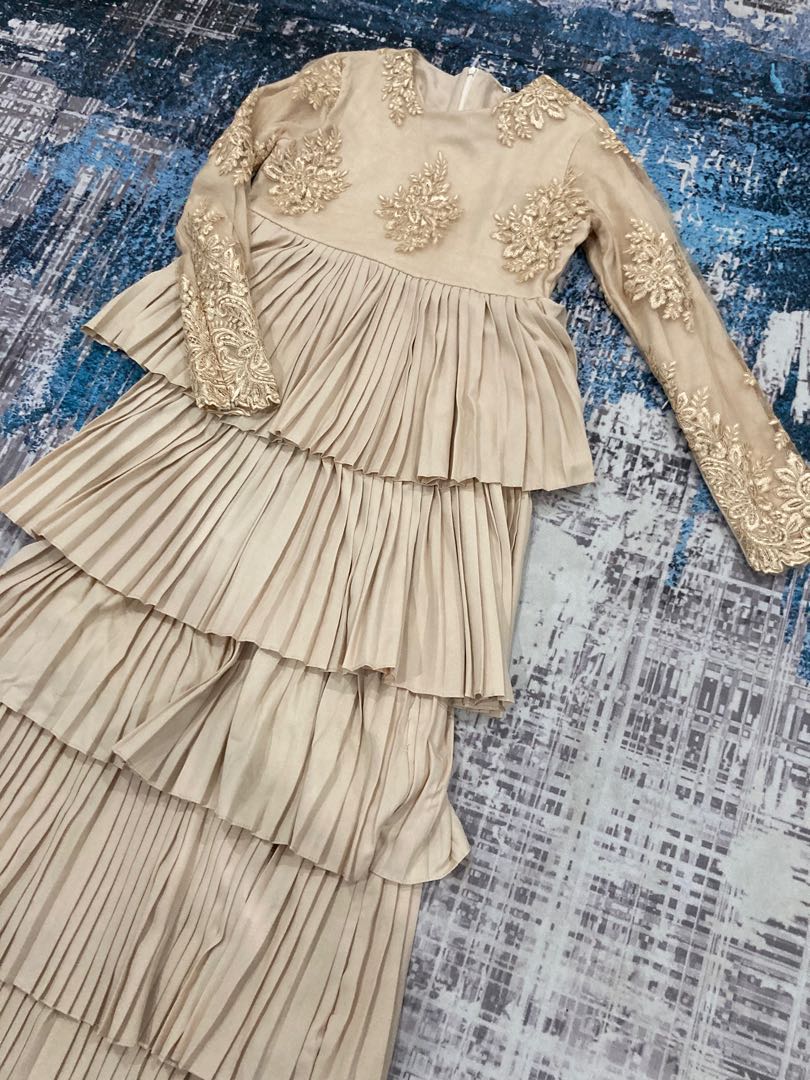 Calacara Baju kurung bertingkat, Women's Fashion, Muslimah Fashion ...
