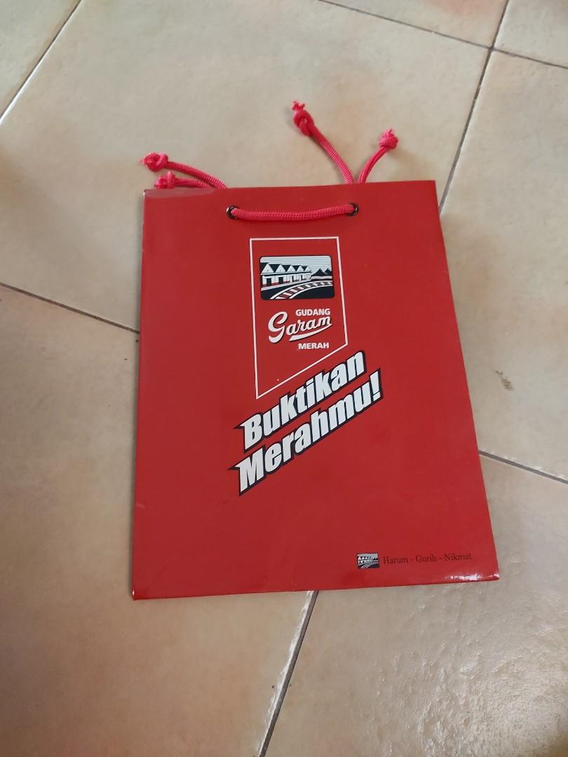Paper bag Gudang garam 20/26/10, Barang Yang Dicari di Carousell