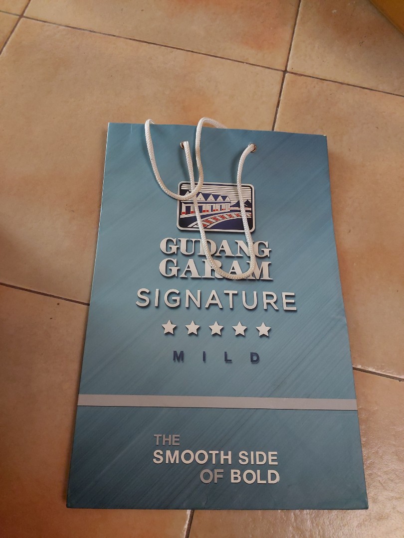 Paper bag Gudang Garam 23/35/14, Barang Yang Dicari di Carousell