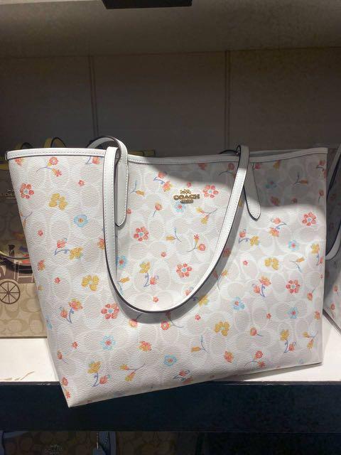 (PREORDER) COACH OPEN CITY TOTE, Women's Fashion, Bags & Wallets, Tote ...
