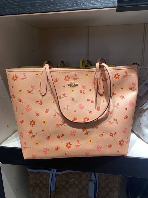 (PREORDER) COACH OPEN CITY TOTE, Women's Fashion, Bags & Wallets, Tote ...