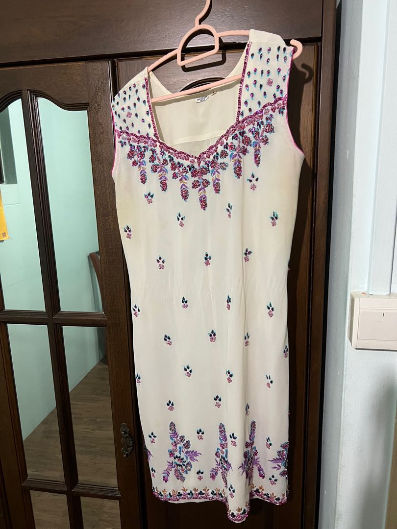 Traditional suit, Women's Fashion, Dresses & Sets, Traditional & Ethnic ...