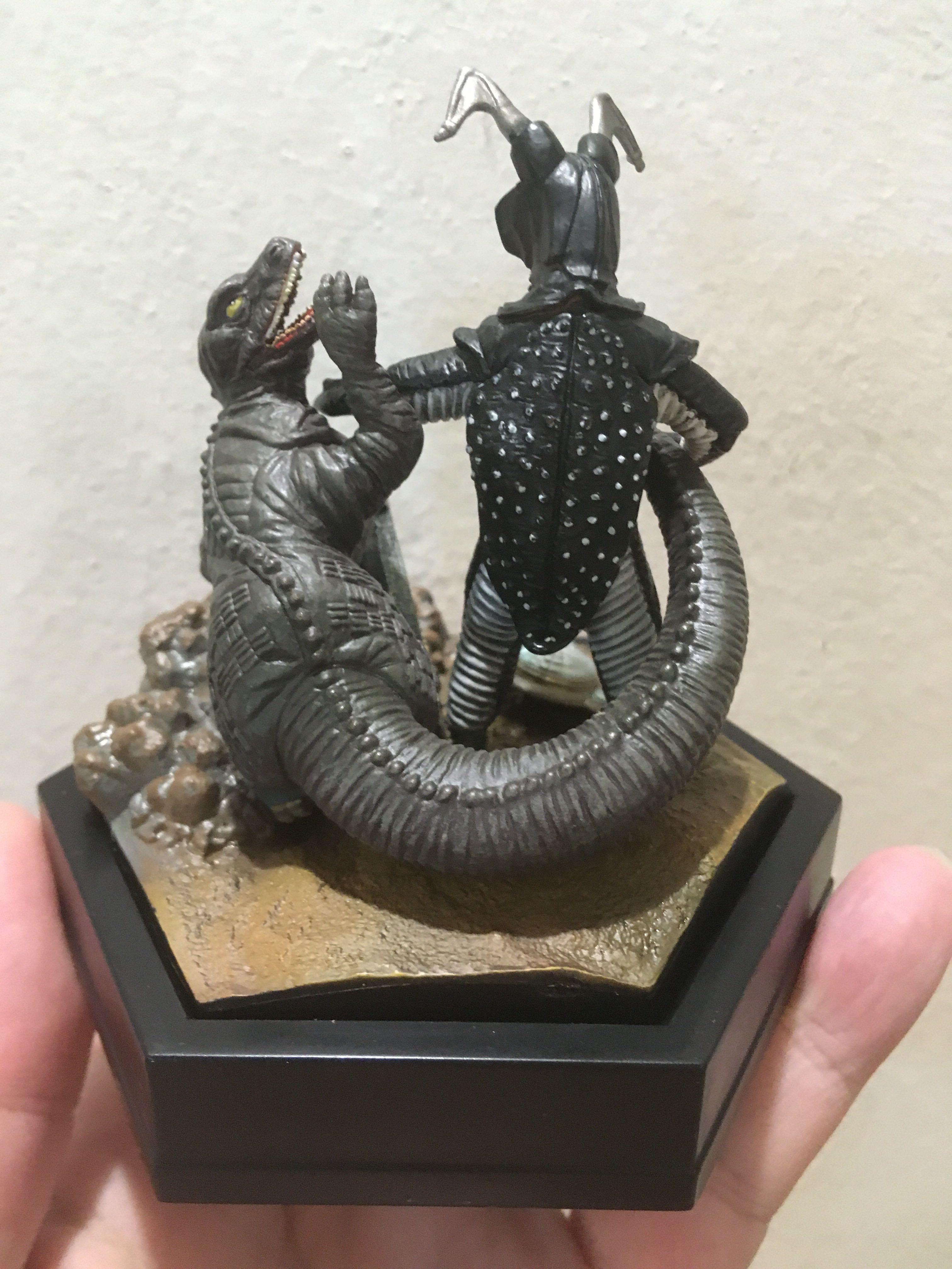 Ultraman Kaiju Diorama Zetton Dinosaur Tank, Hobbies & Toys, Toys ...