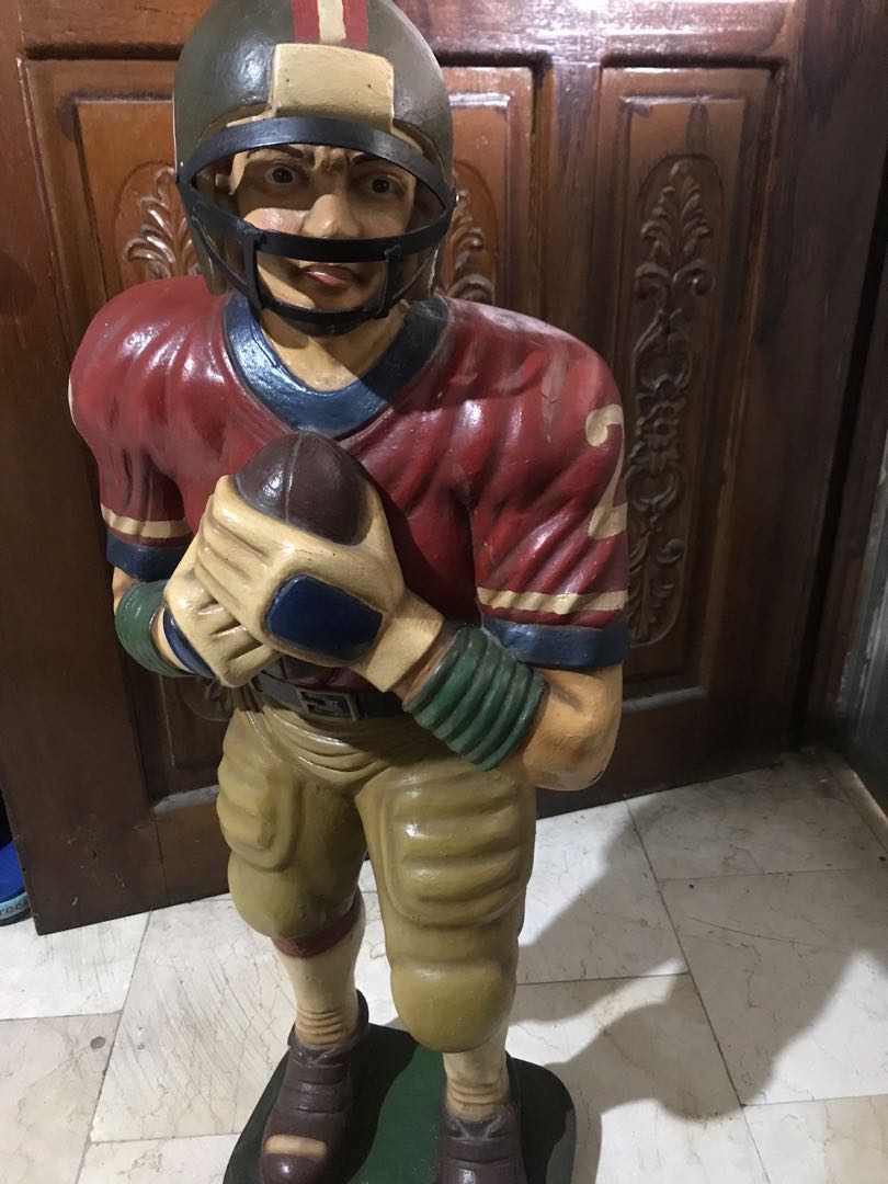 Vintage Football Quarterback Statue, Hobbies & Toys, Memorabilia ...