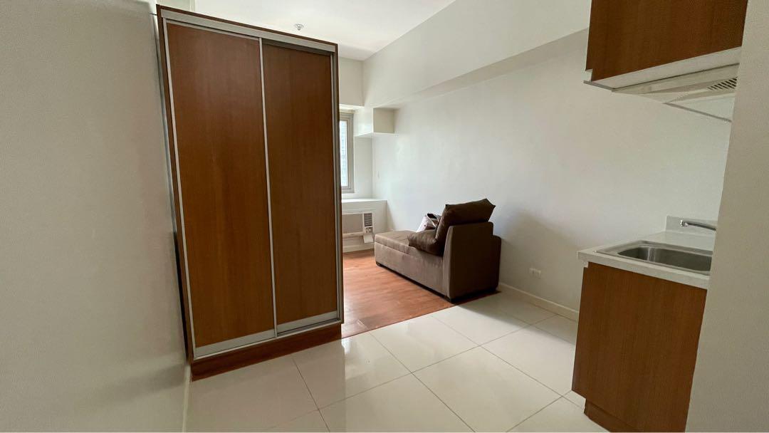 22 sqm studio at Eton Tower Makati, Property, For Sale, Apartments ...
