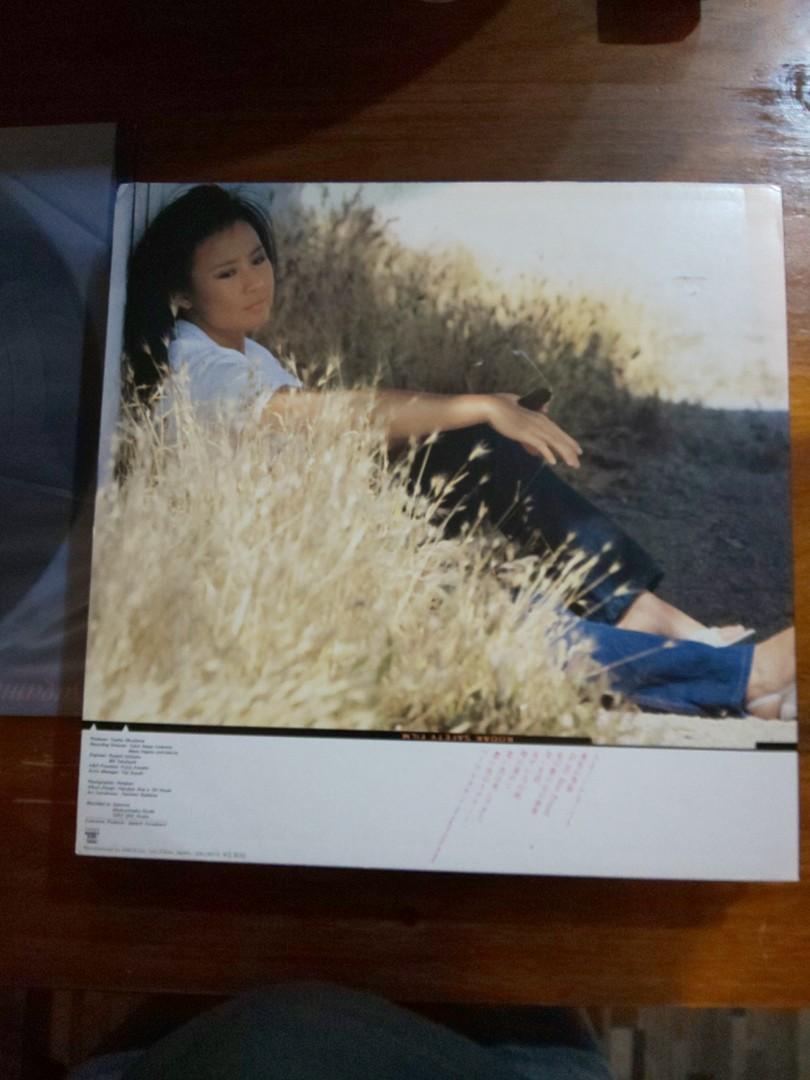 八神純子 best LP JAPAN, 興趣及遊戲, 音樂樂器 & 配件, 音樂與媒體 - 黑膠碟 - Carousell