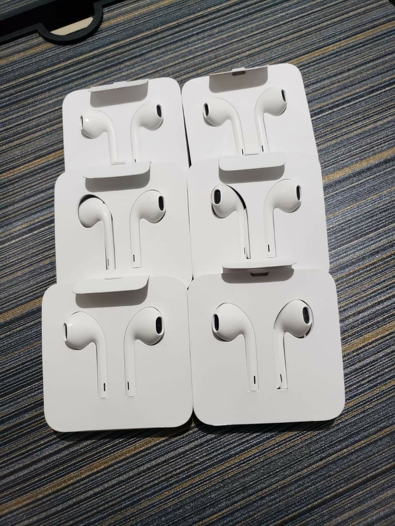 Brand new Original Apple earpods Comes with headphone jack adapter ...