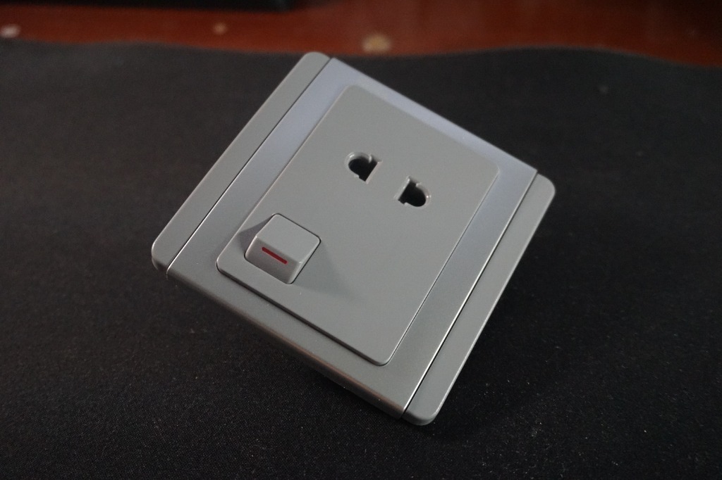 Clipsal Neo Series E3015US 10A 1 Gang 2 Pin Switched Sockets ...