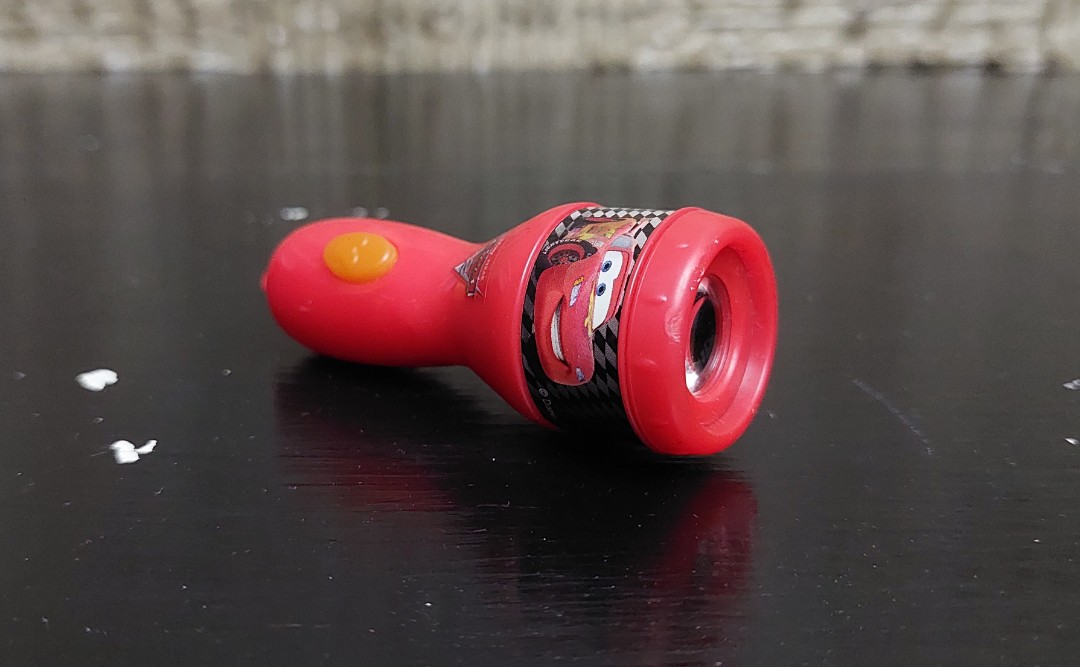 Disney Pixar Cars Mini Flashlight Projector, Hobbies & Toys, Toys ...