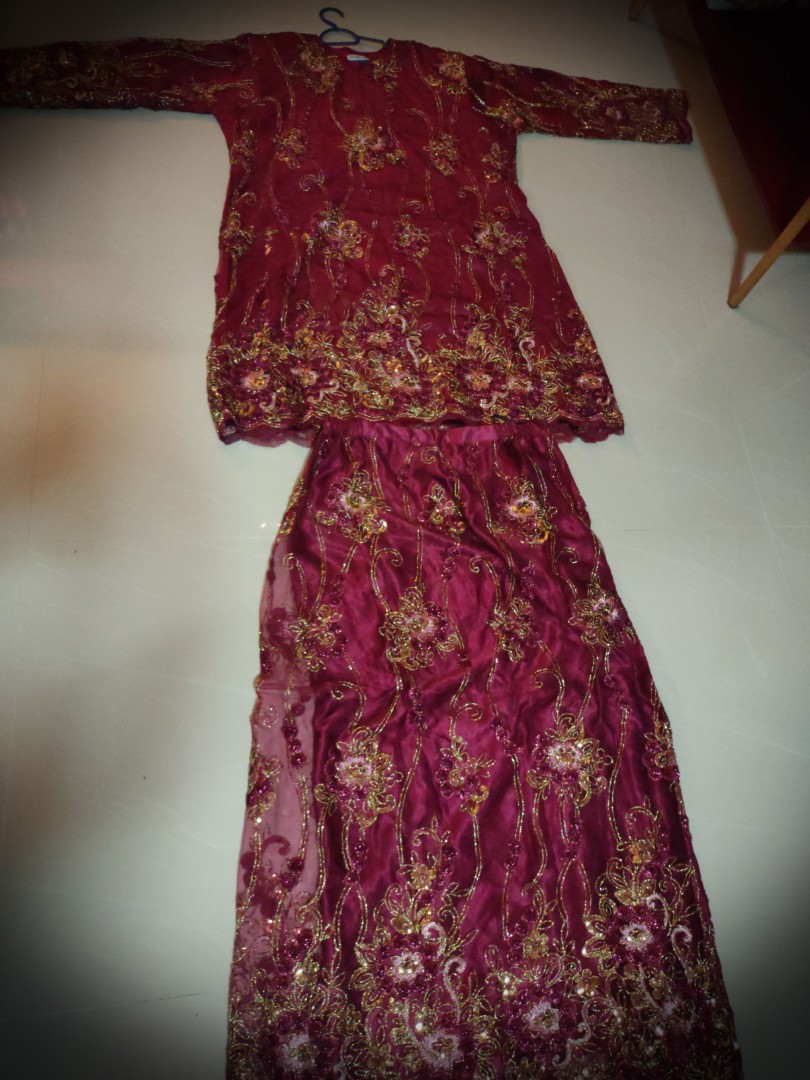 Hari Raya baju kurung set, Women's Fashion, Muslimah Fashion, Baju ...