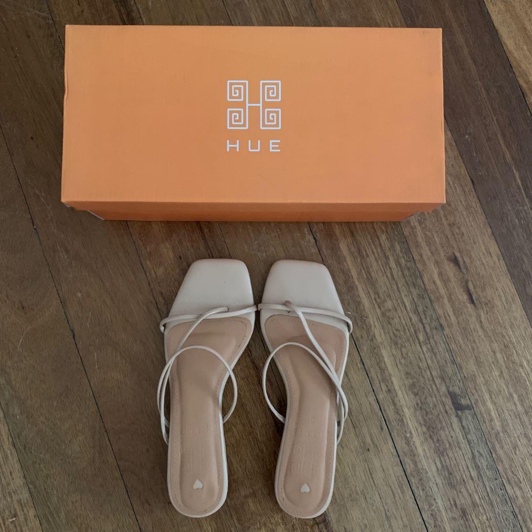 Hue Manila Sandals, Women's Fashion, Footwear, Flats & Sandals on Carousell